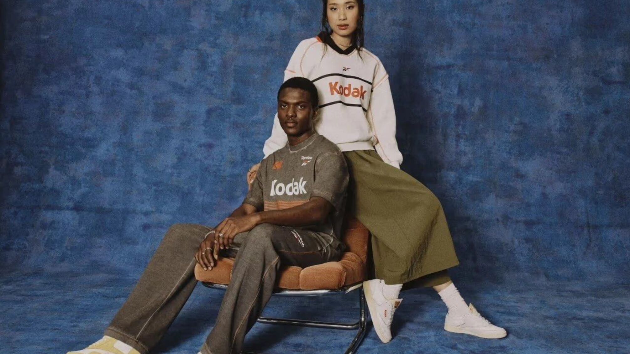 Reebok и Kodak представили общую капсульную коллекцию в стиле 90-х ...