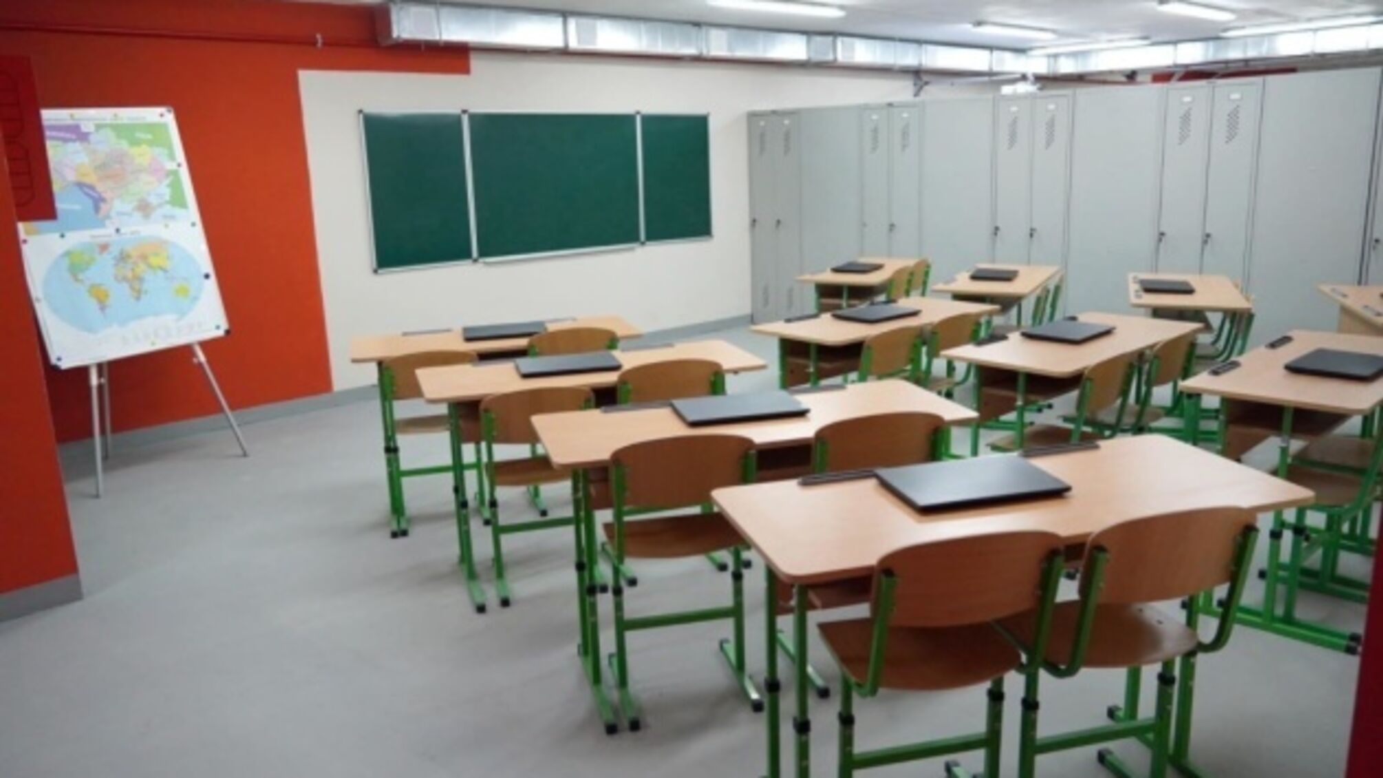 Скандал у Чернівцях: учителька образила школяра за вимогу говорити українською