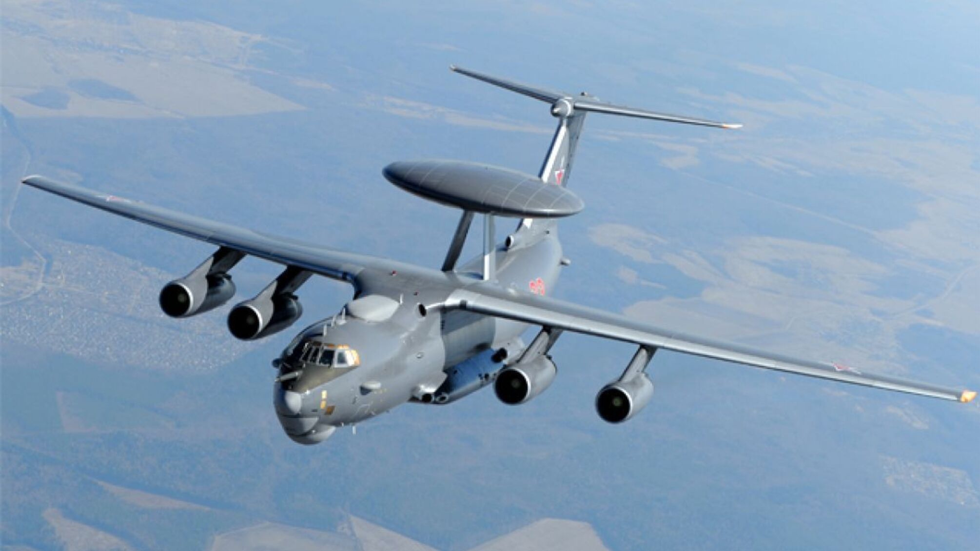 У Таганрозі міг бути знищений російський літак А-50 – супутники зафіксували масштабну пожежу ...