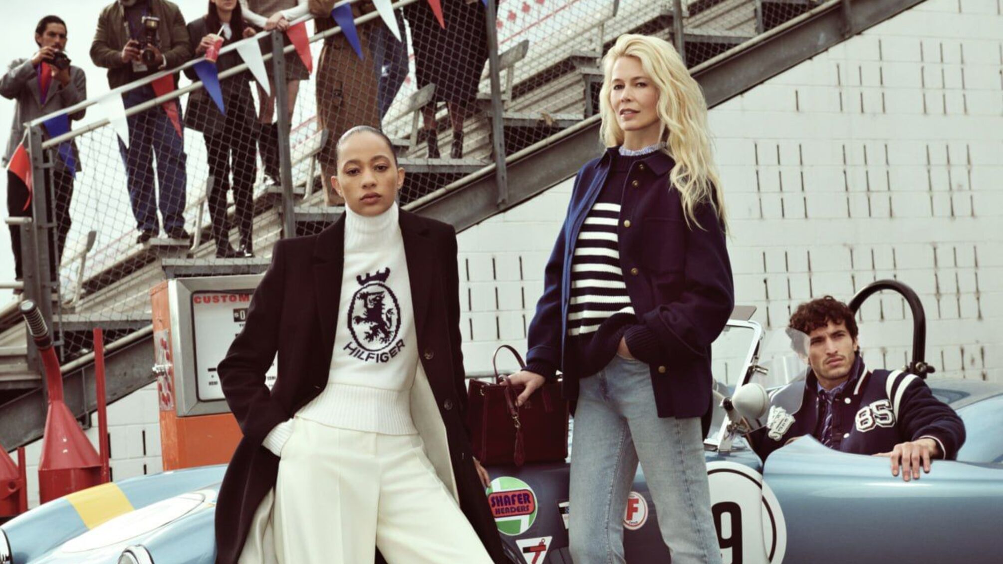 Tommy Hilfiger запустив осінню кампанію з Клаудією Шиффер та Ніколасом Холтом - Life - StopCor